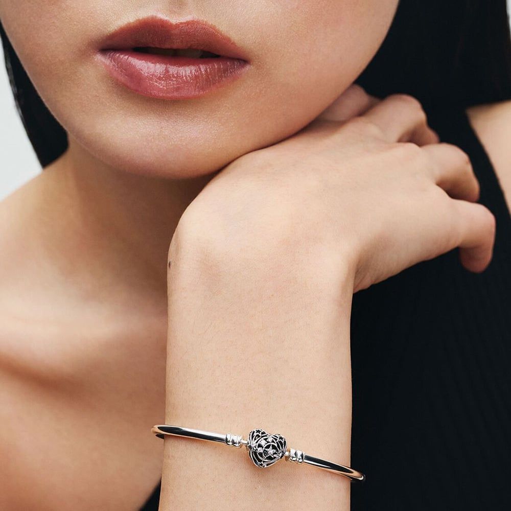 PANDORA 593400C01 Silver Celestial Heart Clasp Bangle - thbaker.co.uk