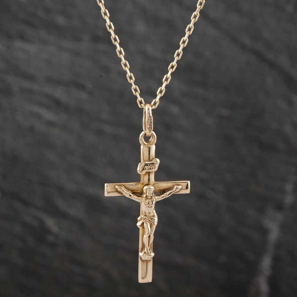 Second Hand 9ct Yellow Gold Crucifix Cross Pendant & 16 Inch Trace ...