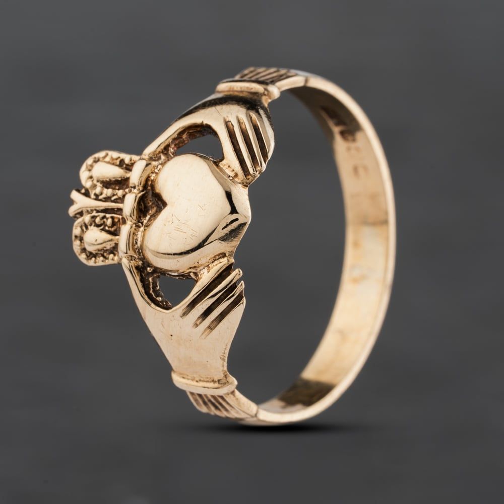 Second Hand 9ct Yellow Gold Claddagh Signet Ring 41342108 - thbaker.co.uk