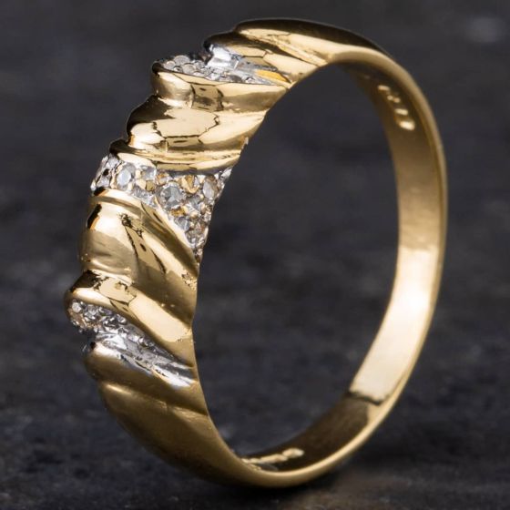 Second Hand 18ct Gold Brilliant Diamond Graduated Band Fancy Ring ...