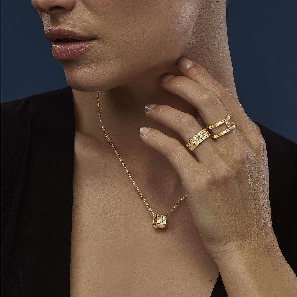 Chopard 827005-04 Ice Cube 18ct Yellow Gold Three Row Band With Centre Diamonds Ring - thbaker.co.uk