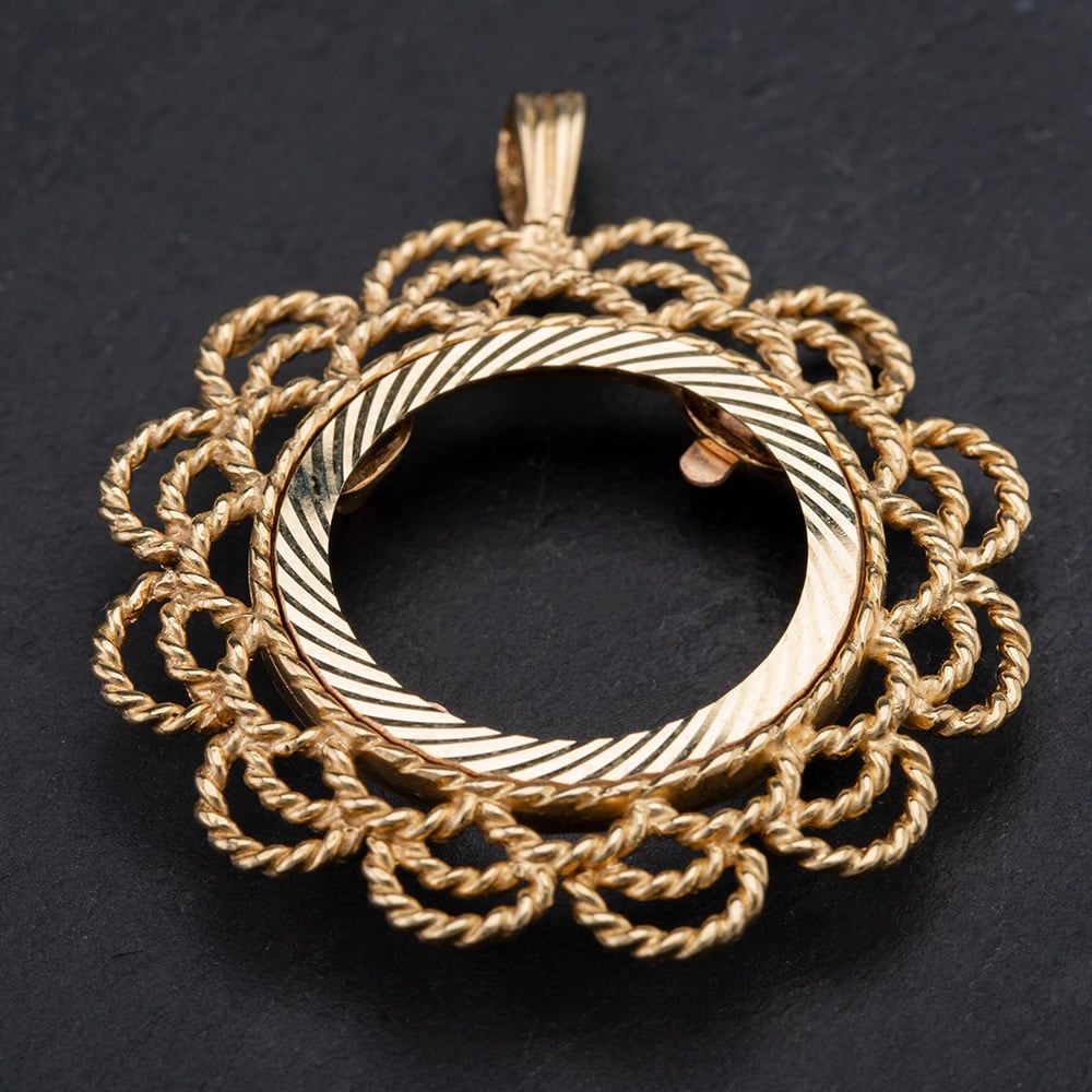 Second Hand 9ct Yellow Gold Fancy Swirl Edged Half Sovereign Coin Mount ...