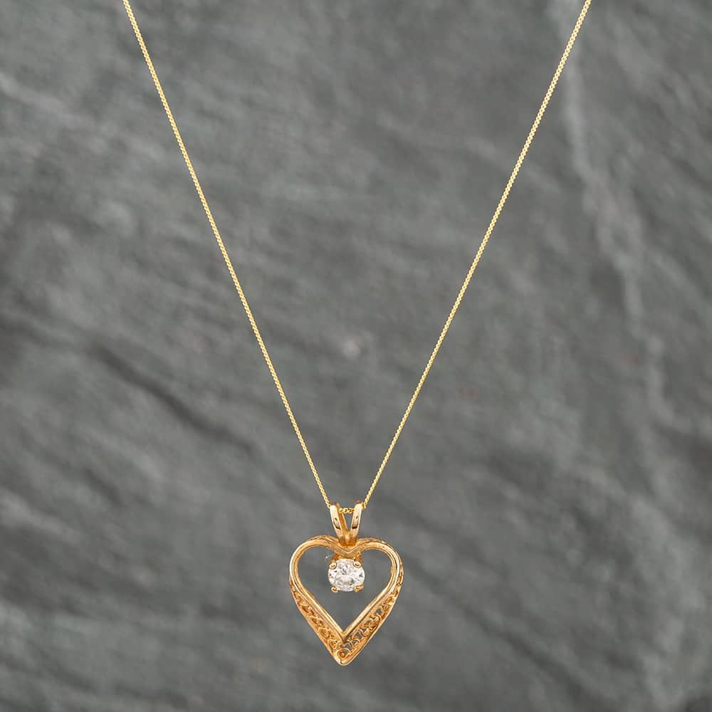 Second Hand 9ct Yellow Gold Cubic Zirconia Open Heart Pendant & 18 Inch ...