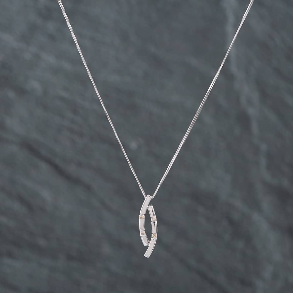Second Hand 9ct White Gold Brilliant Cut Diamond Pendant & 18 Inch Curb ...