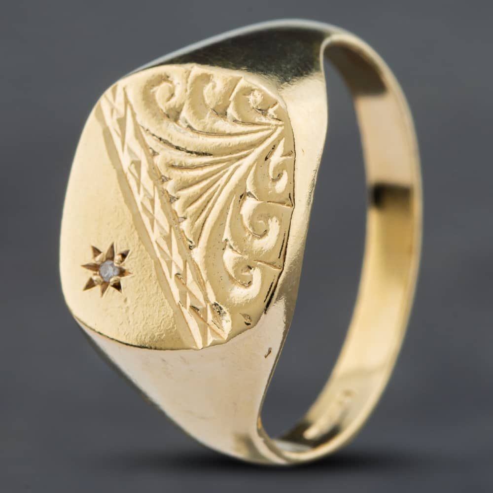 Second Hand 9ct Yellow Gold Diamond Square Engraved Signet Ring ...