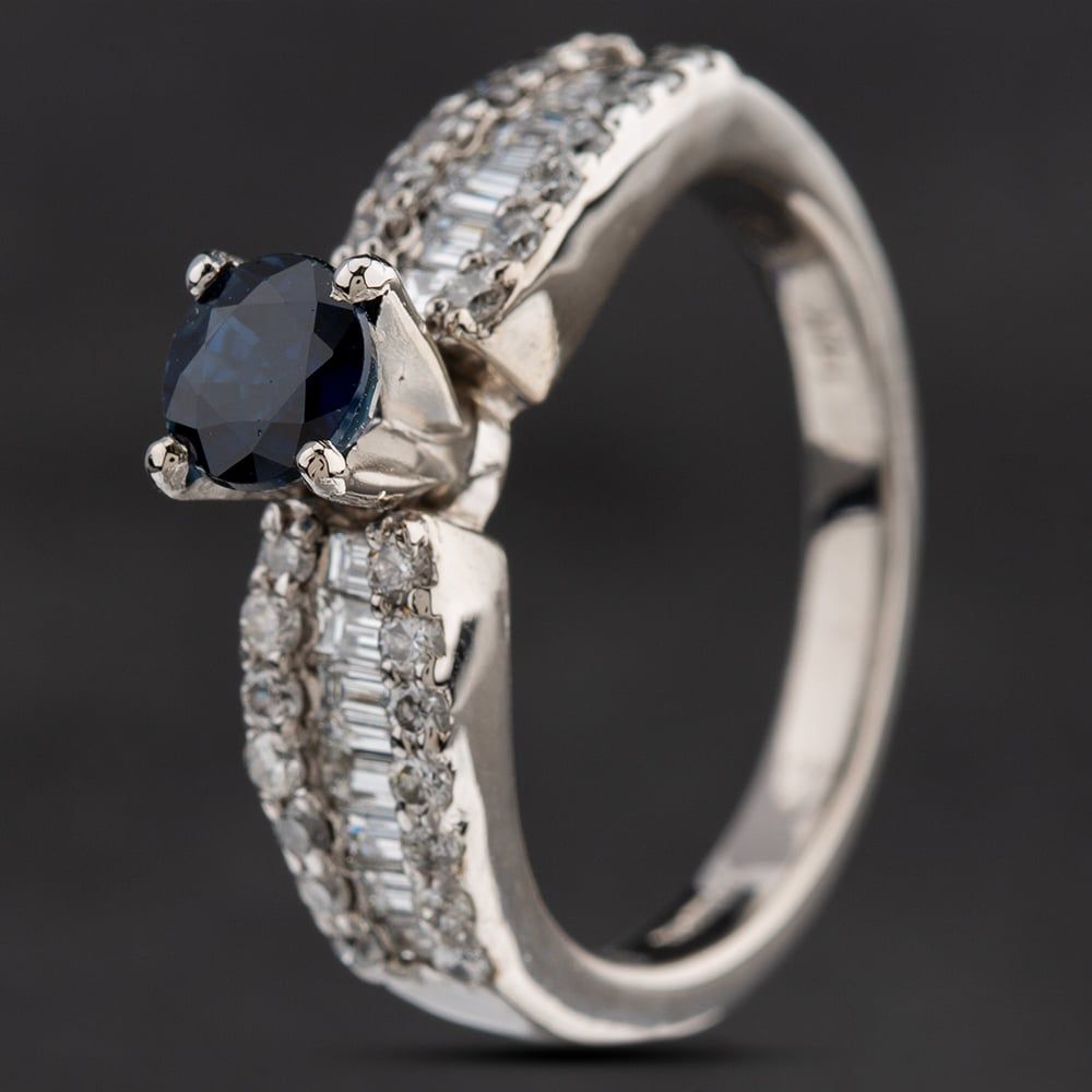 Second Hand 14ct White Gold Sapphire & Diamond Shoulder Set Solitaire ...