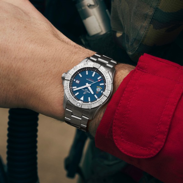 Breitling Avenger Auto 42 Red Arrows 60th Anniversary Watch - thbaker.co.uk